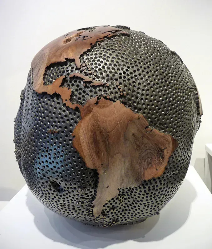Globe Ø30cm 1000 holes graphite | Bruno HELGEN | vente en ligne art ...